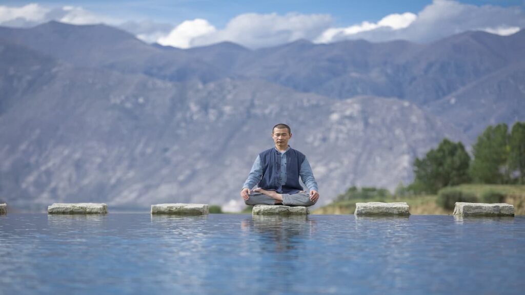 Jalandhara Bandha - The Throat Lock In Yoga | Classic Yoga